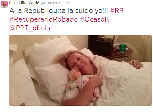 "A la Republiquita la cuido yo", escribió Lilita Carrió en otro insólito tuit